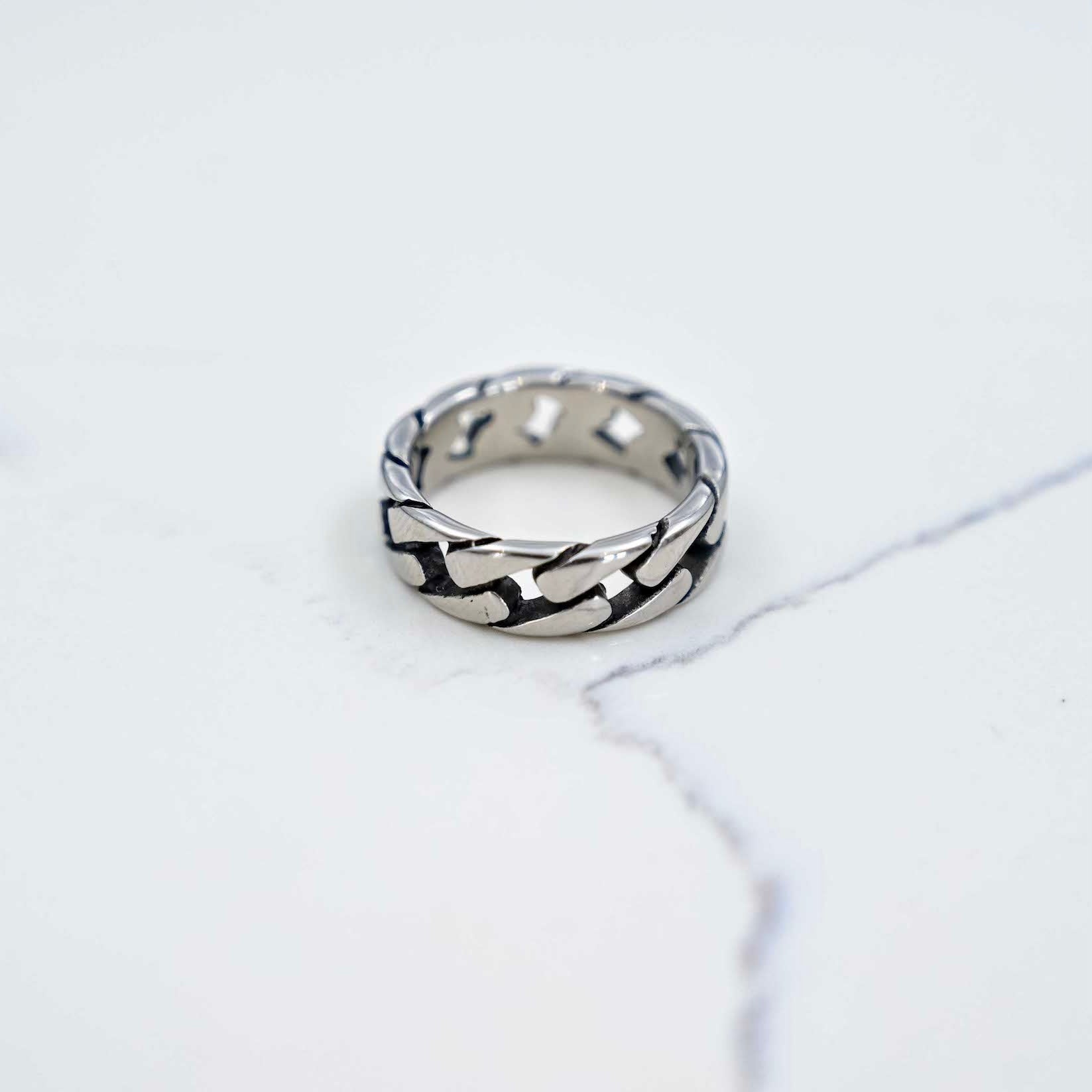 Curb Ring - Silver • LUMINARY